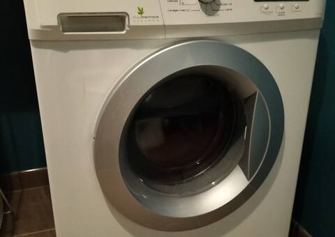 Donne machine à lave à Nanterre ( Hauts-de-Seine / Île-de-France ...